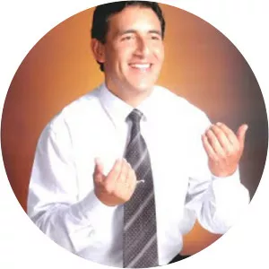 angel guaraca bayron solis - Musical artist - Whois - xwhos.com