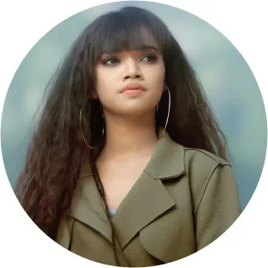 Hana Shafa - Musical artist - Whois - xwhos.com