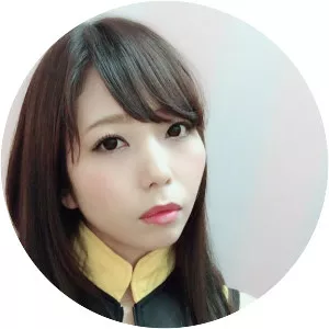 Jin Yuki - Japanese gravure idol - Whois - xwhos.com